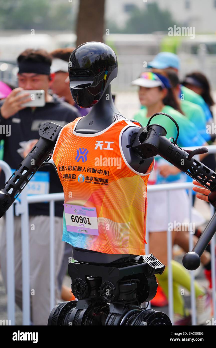 The world's first humanoid robot half-marathon kicks off in Beijing ...