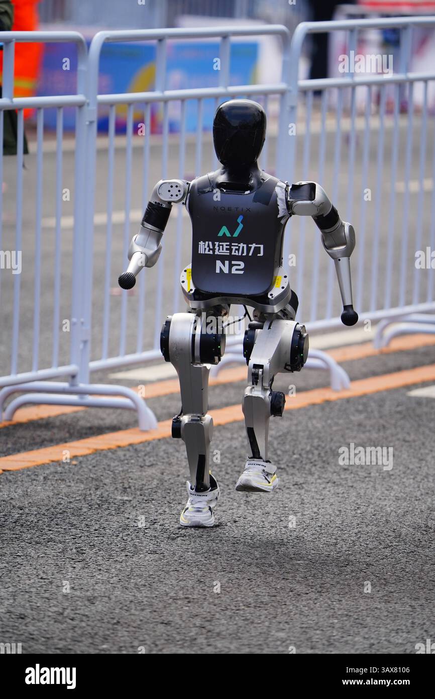 The world's first humanoid robot half-marathon kicks off in Beijing ...