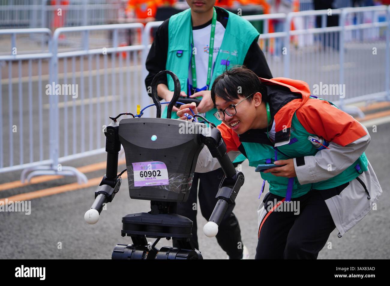 The world's first humanoid robot half-marathon kicks off in Beijing ...