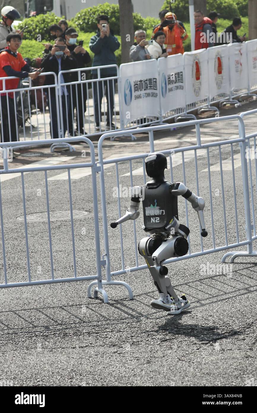 The world's first humanoid robot half-marathon kicks off in Beijing ...