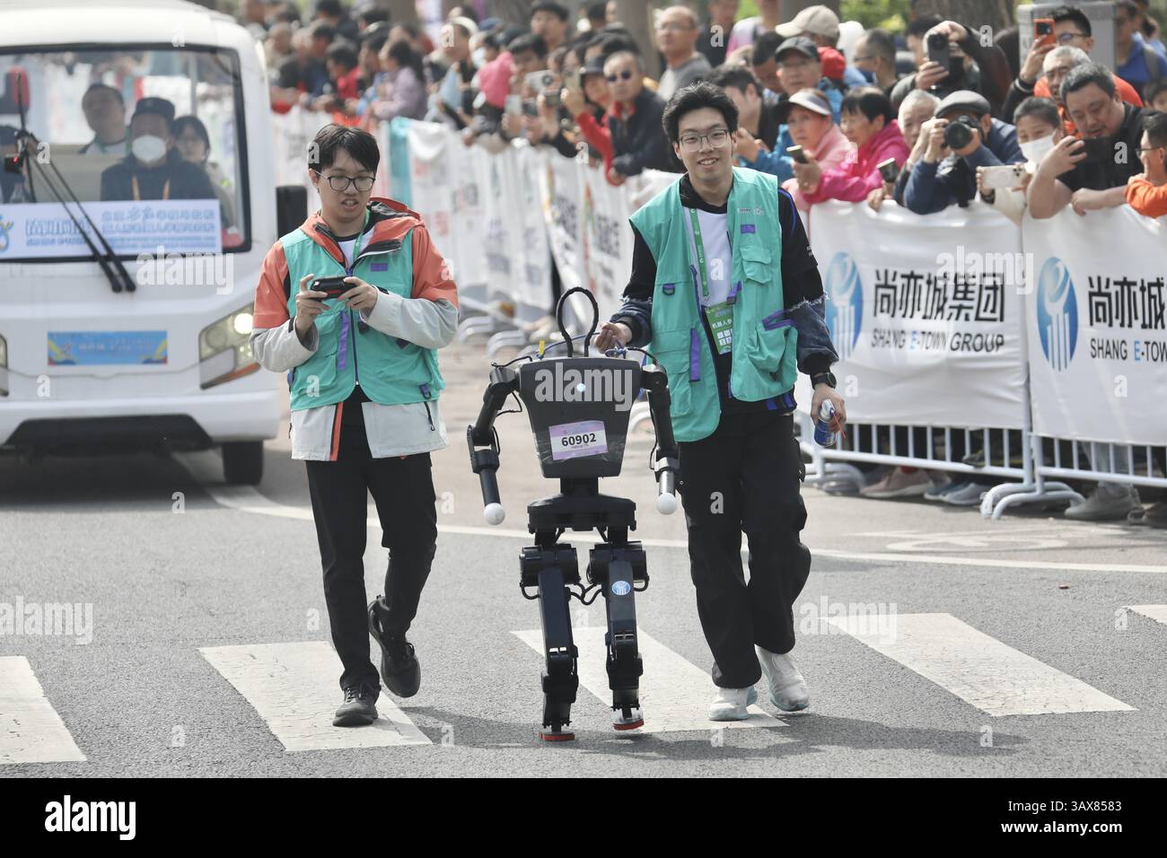 The world's first humanoid robot half-marathon kicks off in Beijing ...
