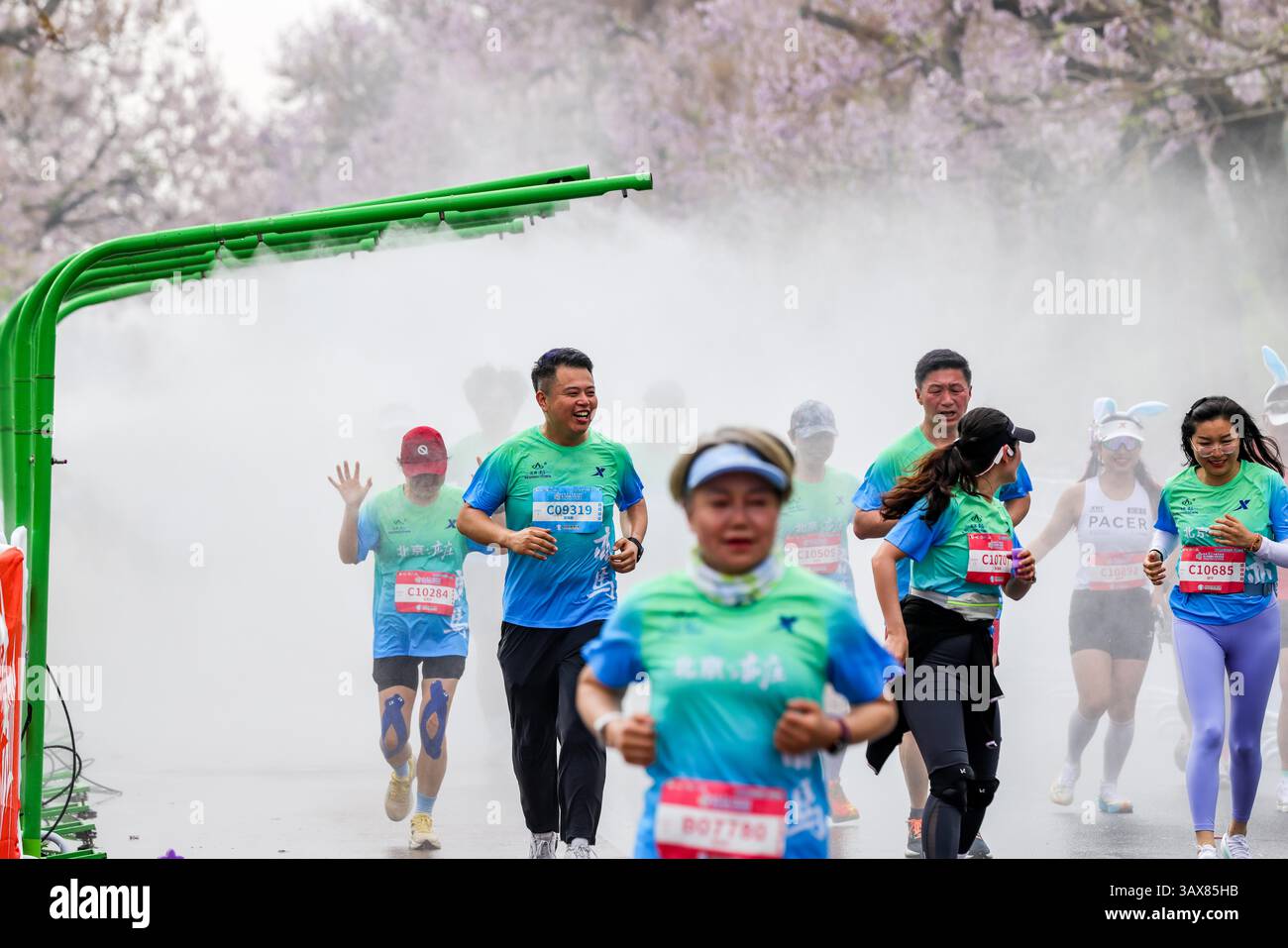 The world's first humanoid robot half-marathon kicks off in Beijing ...