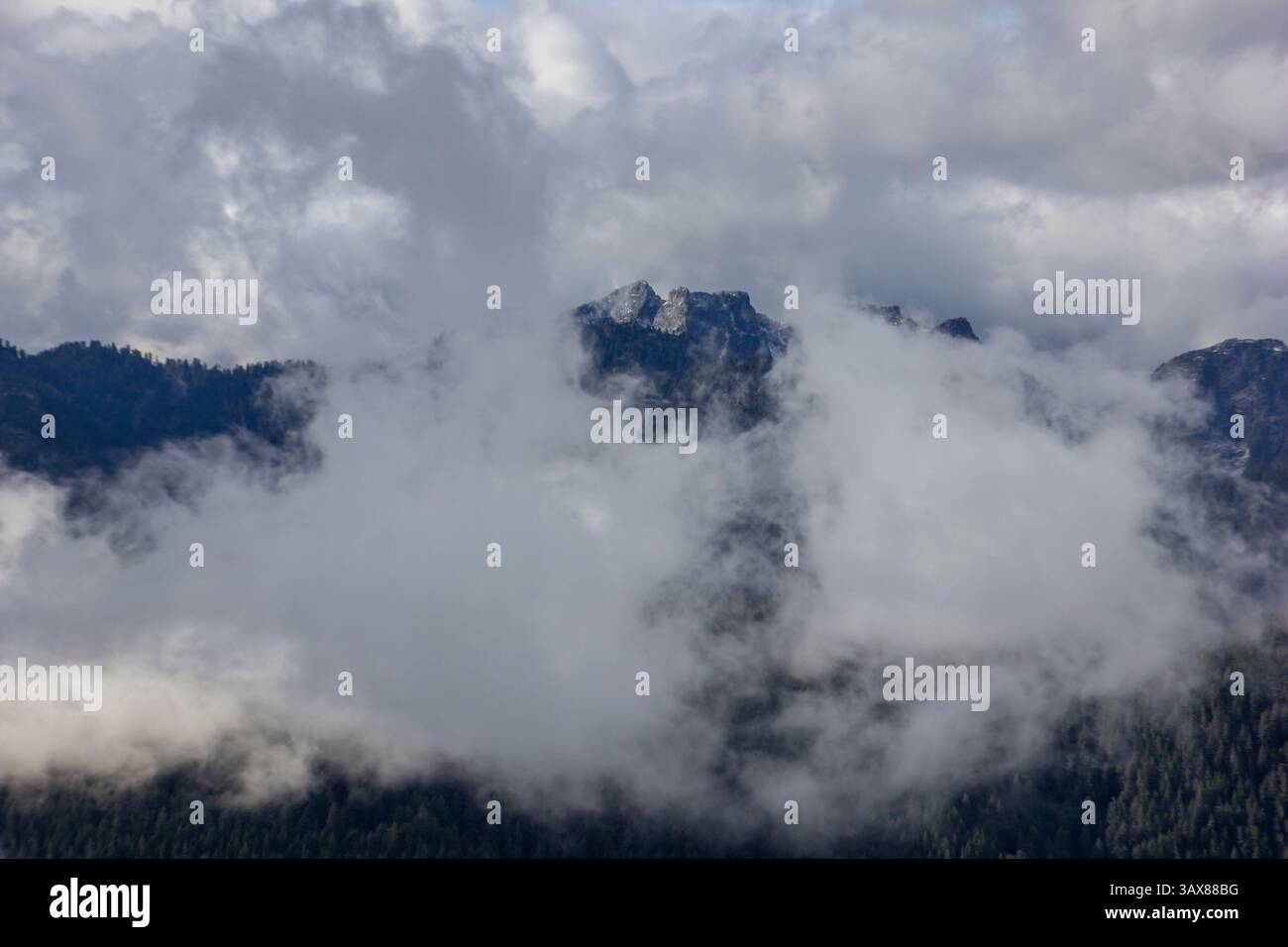 Lush green mountains transition hi-res stock photography and images - Alamy