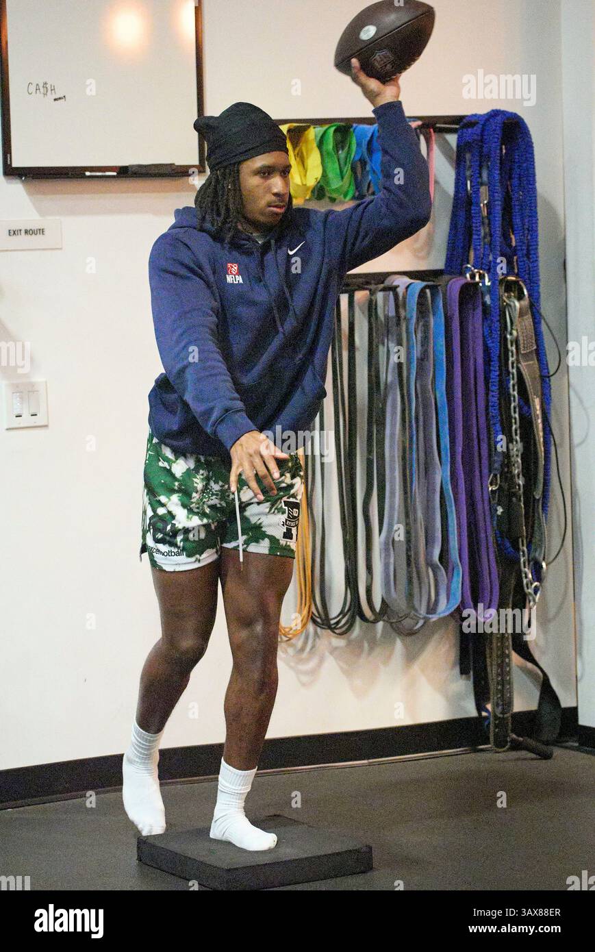 Wide receiver Kyle Williams trains for the NFL football draft in Lake ...