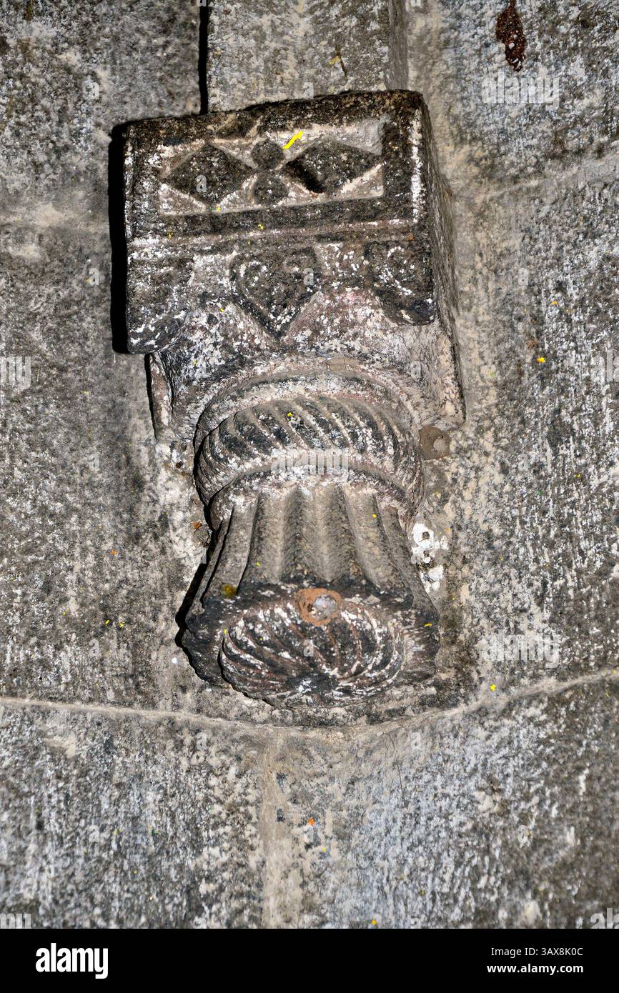 Carving details on the outer wall of the tombs, Bagh Rauza complex ...