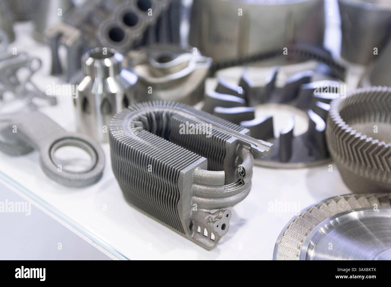 Samples produced by printing a 3D printer from a metal powder ...