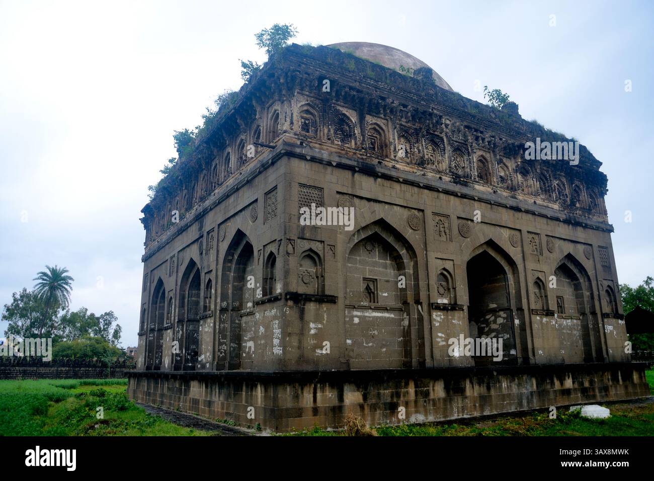 Nizam sultanate hi-res stock photography and images - Alamy