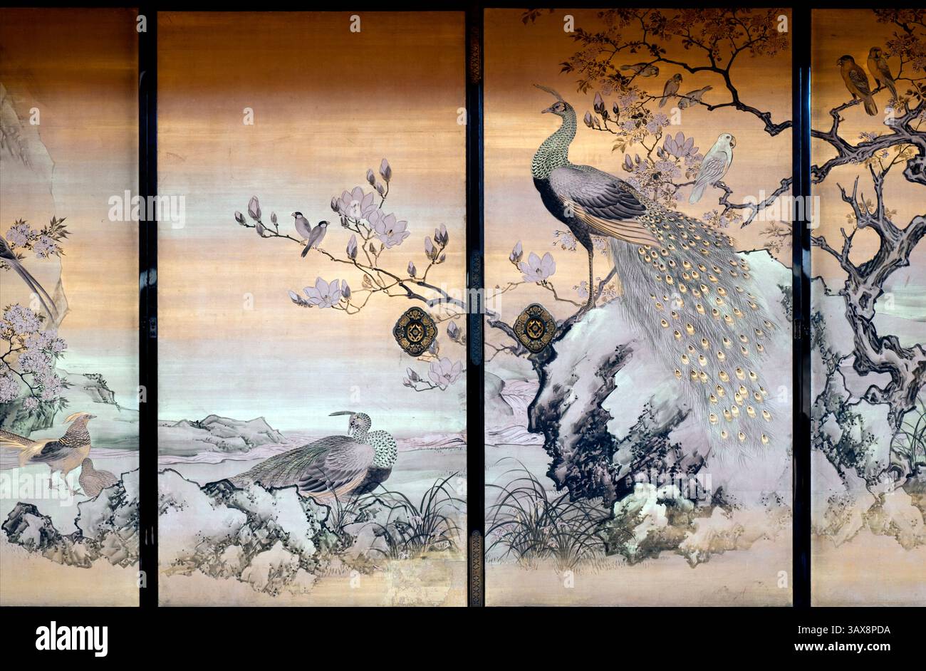 Fusuma sliding panels hi-res stock photography and images - Alamy