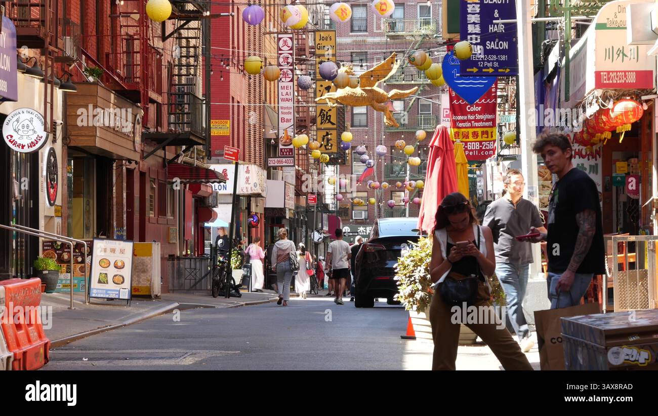 New York City, United States - 14 Sept 2023: Manhattan Chinatown Pell ...