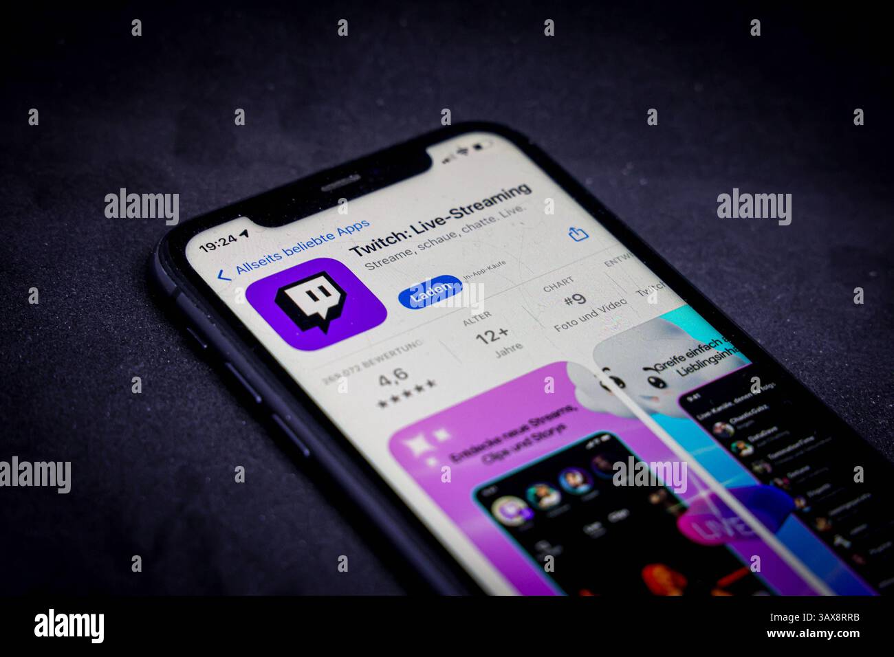 Apple App Store auf einem iPhone. Allseits beliebte Apps. Twitch: Live ...