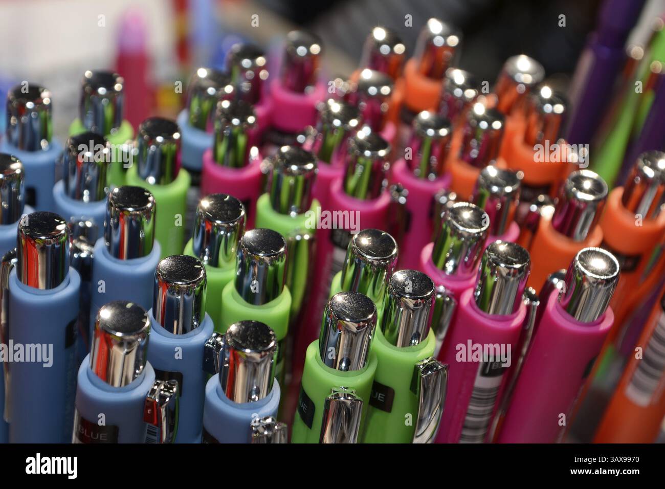Colours of biros hi-res stock photography and images - Alamy