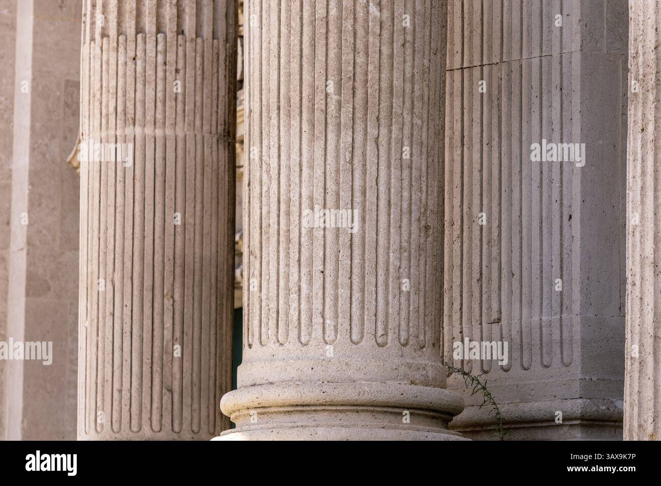 Capital part ancient structure hi-res stock photography and images - Alamy