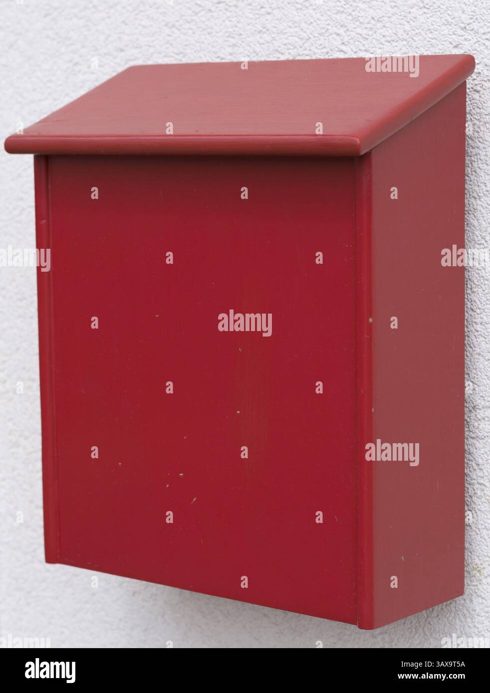 Red dispatch box hi-res stock photography and images - Alamy