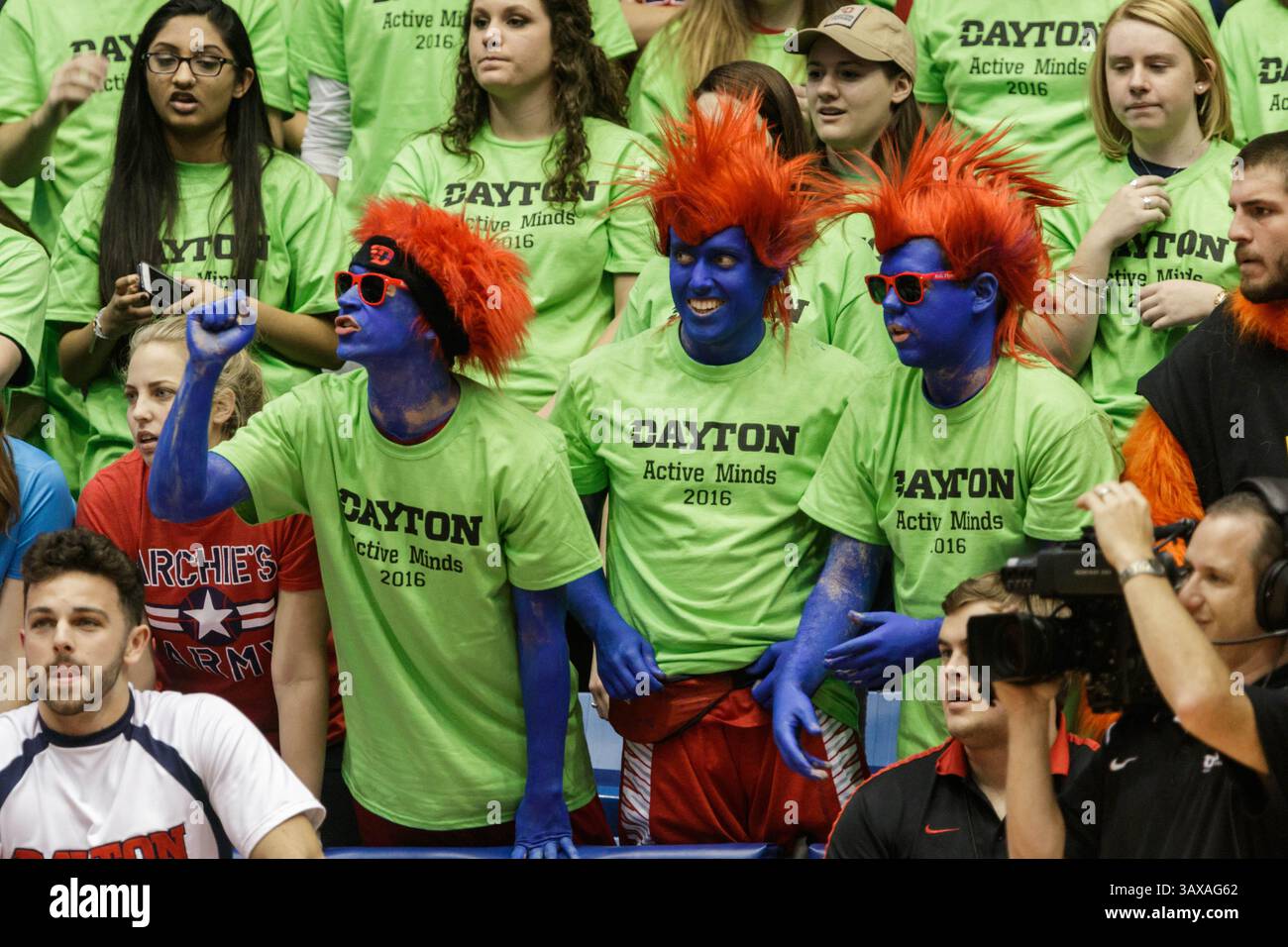 Faithful fans hi-res stock photography and images - Alamy