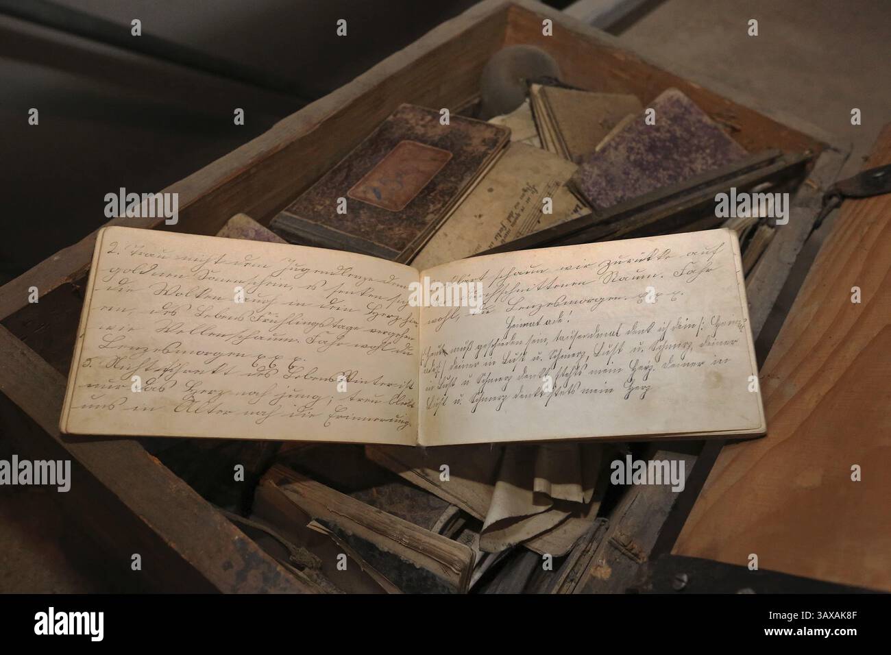 Old box with documents hi-res stock photography and images - Alamy