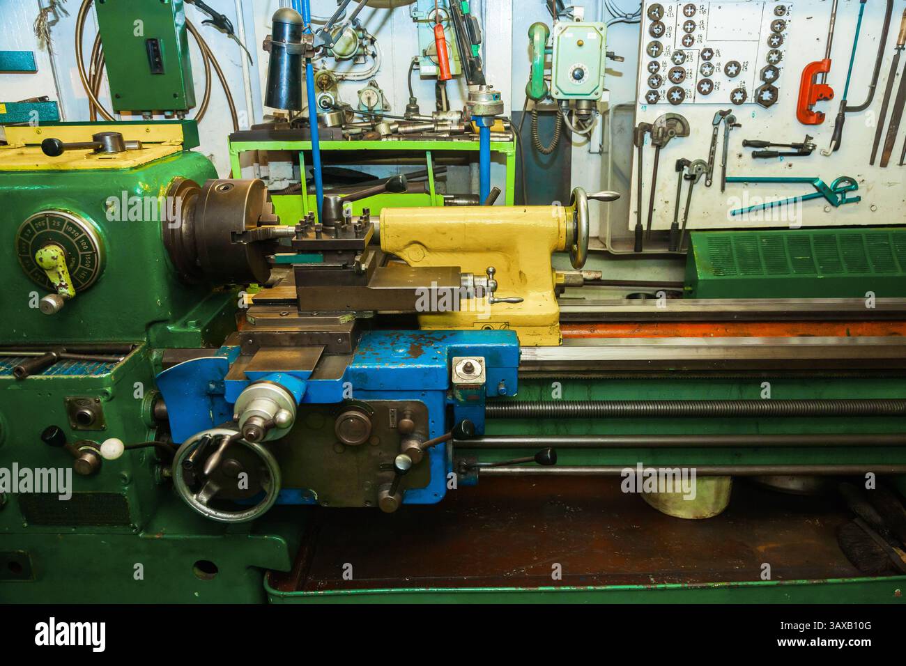 Metalworking industry milling lathe machine hi-res stock photography ...