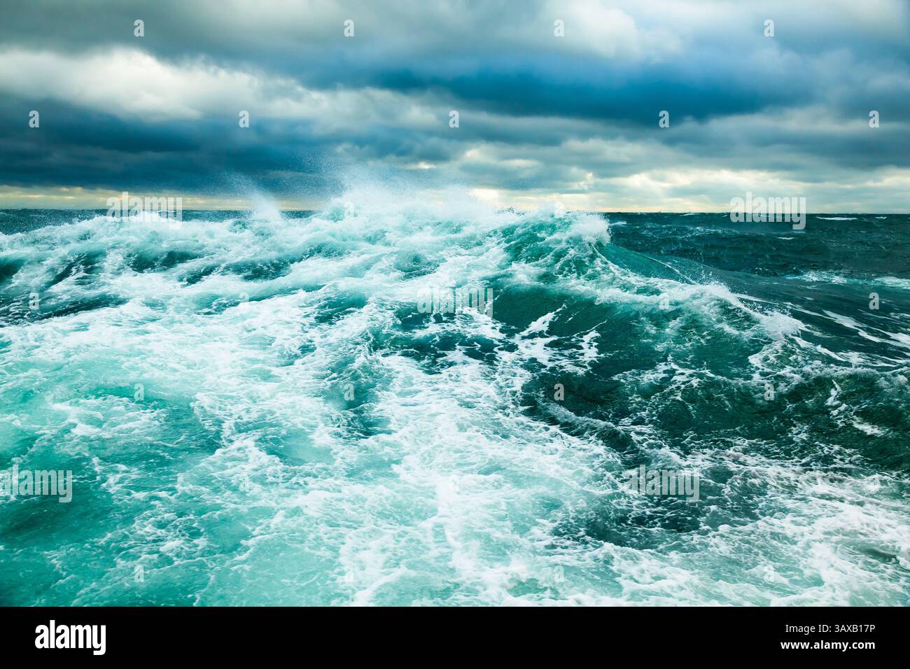 A storm in the ocean. Storm waves in the open ocean Stock Photo - Alamy
