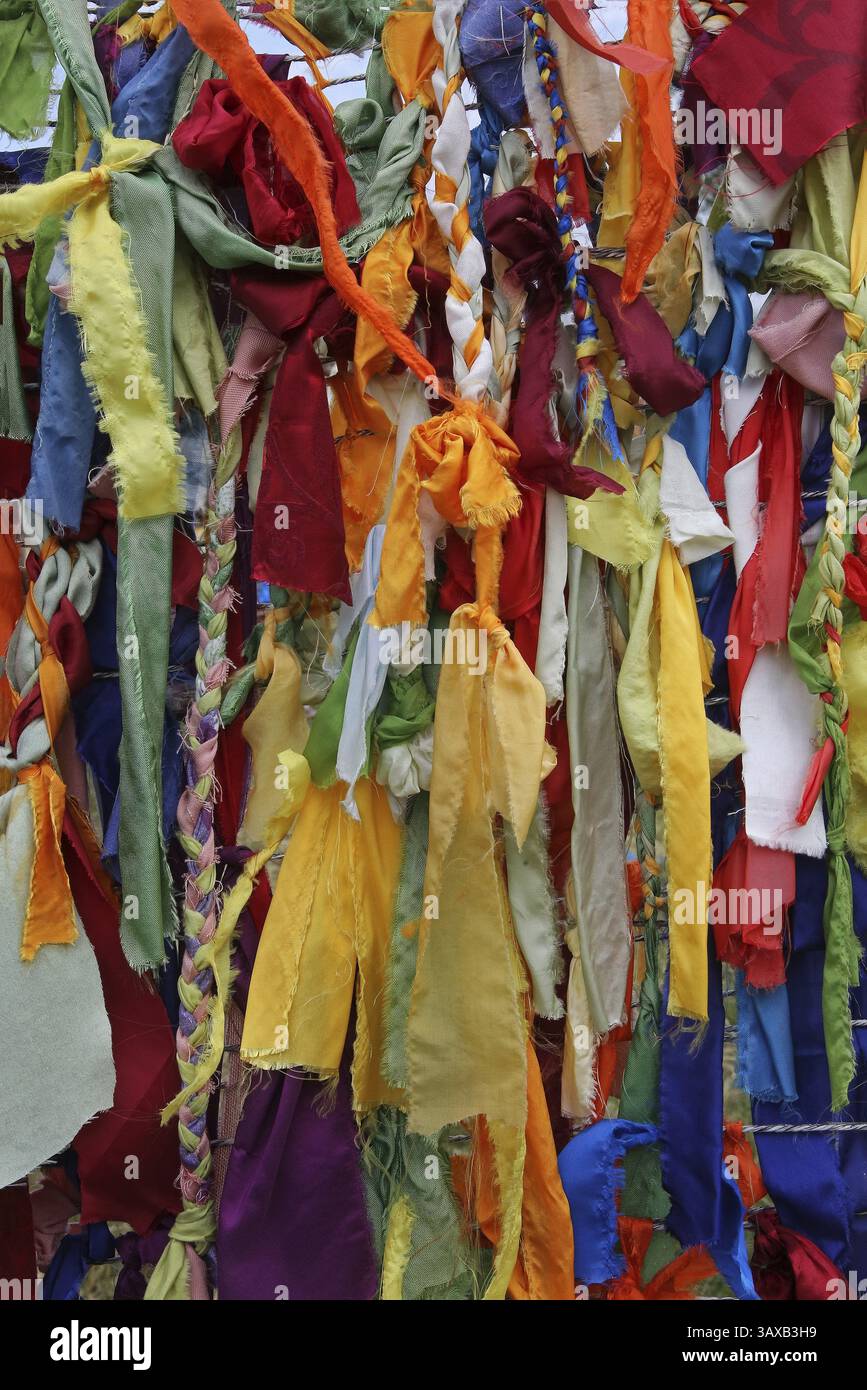 Fabric strips hi-res stock photography and images - Alamy