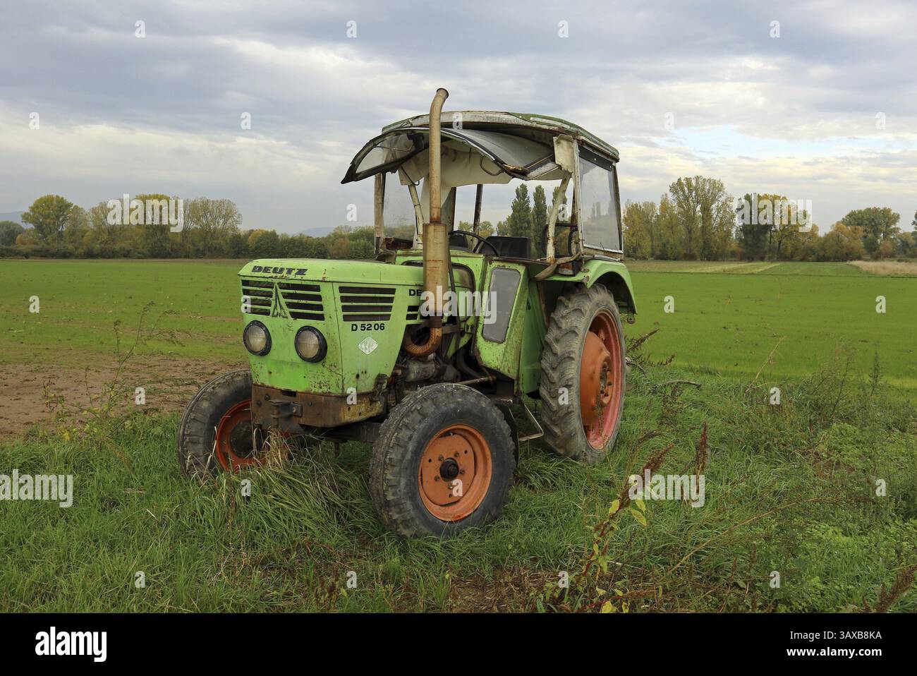 Deutz tractors hi-res stock photography and images - Alamy
