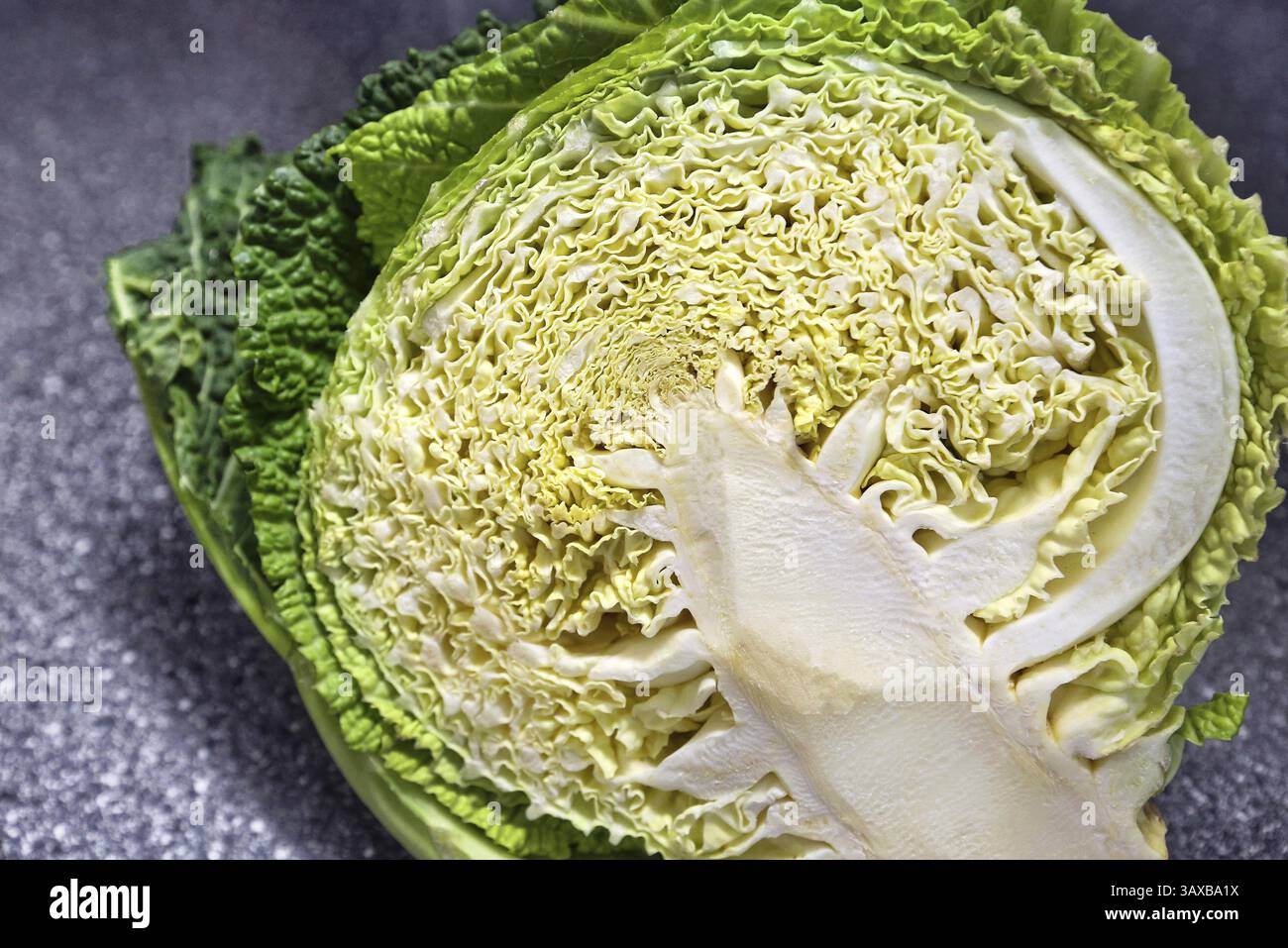 Sliced savoy cabbage Stock Photo - Alamy