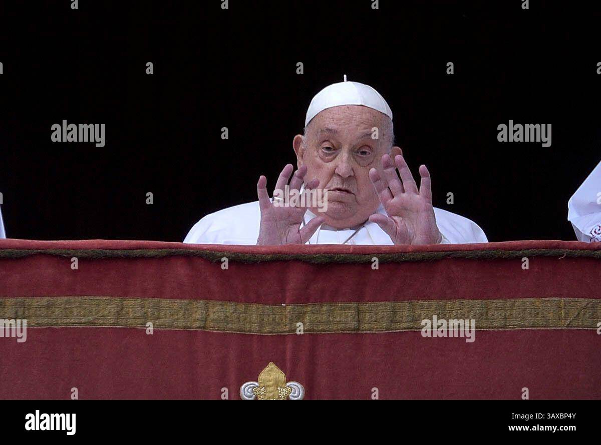 Pope Francis during the impartation of the 'Urbi et Orbi' blessing and ...