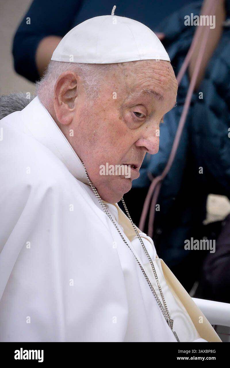 Pope Francis during the impartation of the 'Urbi et Orbi' blessing and ...
