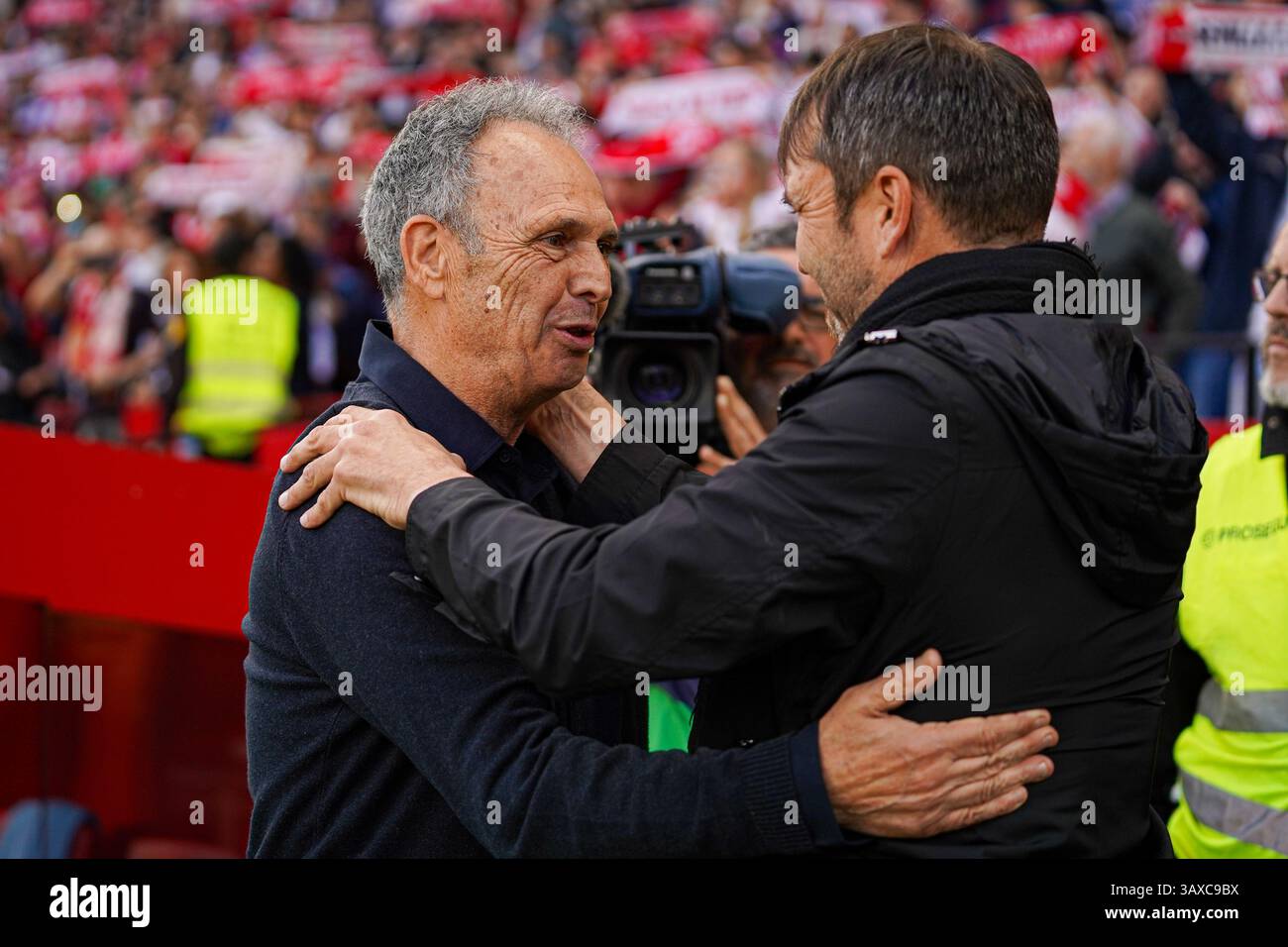 Team bench atmosphere hi-res stock photography and images - Alamy