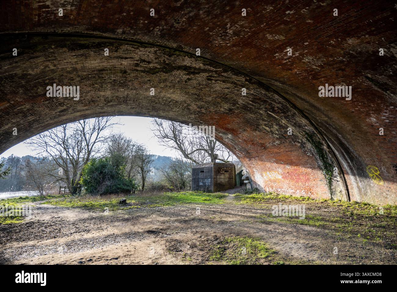 Gatehampton Bridge and World War II Pillbox, Goring, Oxfordshire Stock ...