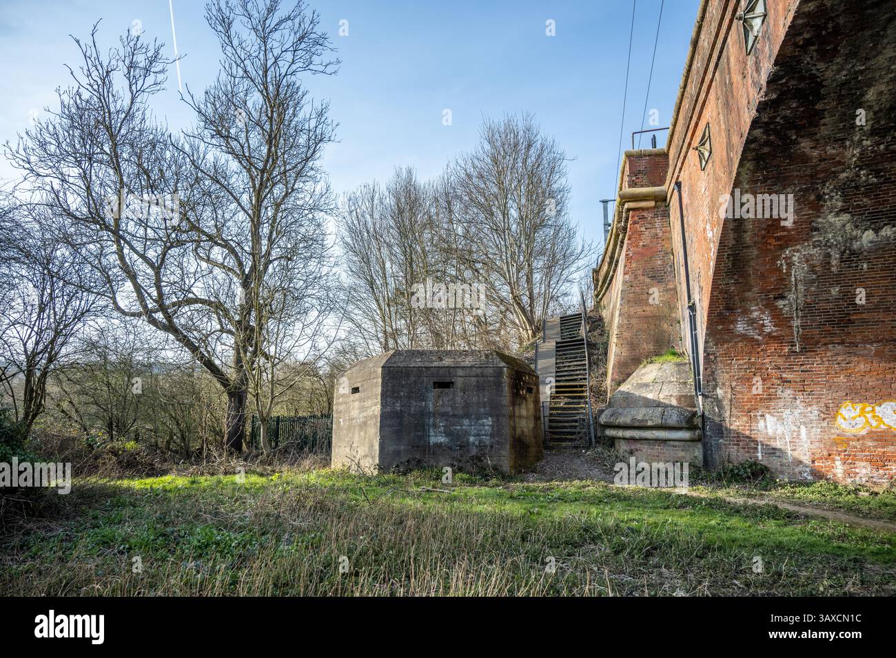 Gatehampton Bridge and World War II Pillbox, Goring, Oxfordshire Stock ...