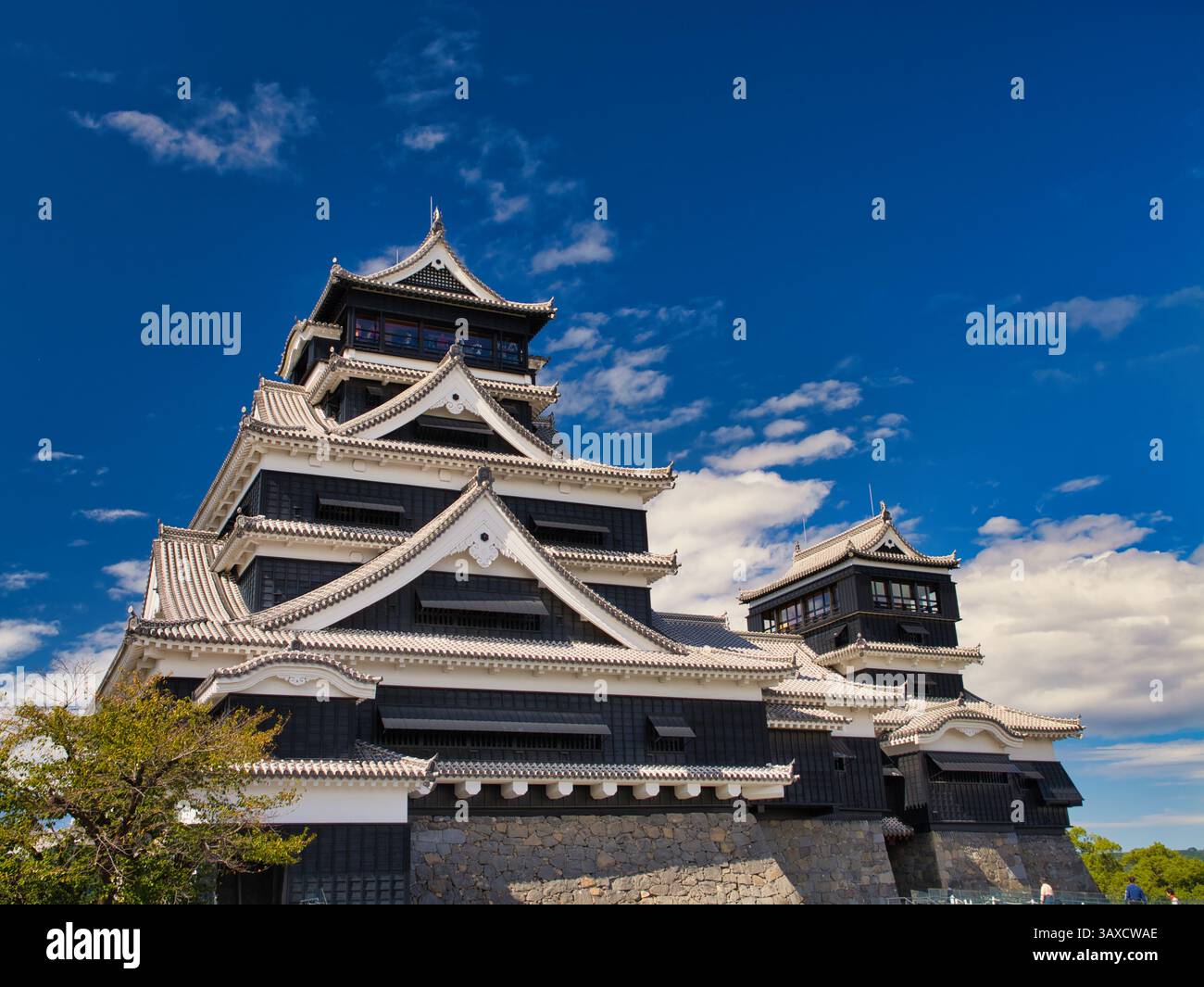 Samurai era stronghold hi-res stock photography and images - Alamy