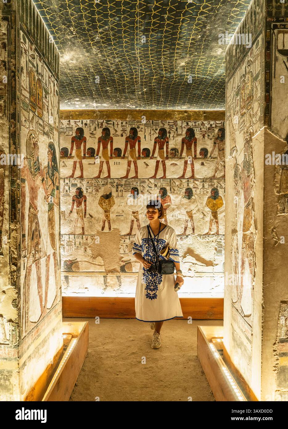 Exploring the tomb of Seti in the valley of Kings / Luxor Stock Photo ...