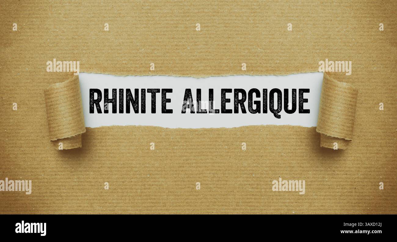 Torn paper revealing the word Hay fever in french Stock Photo - Alamy
