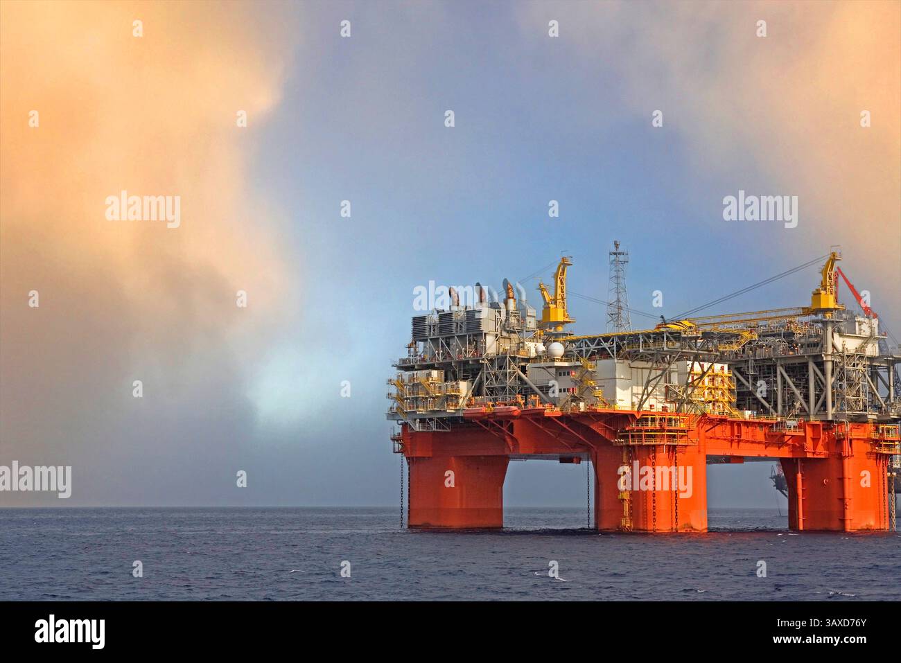 Offshore platform Gulf of Mexico Stock Photo - Alamy