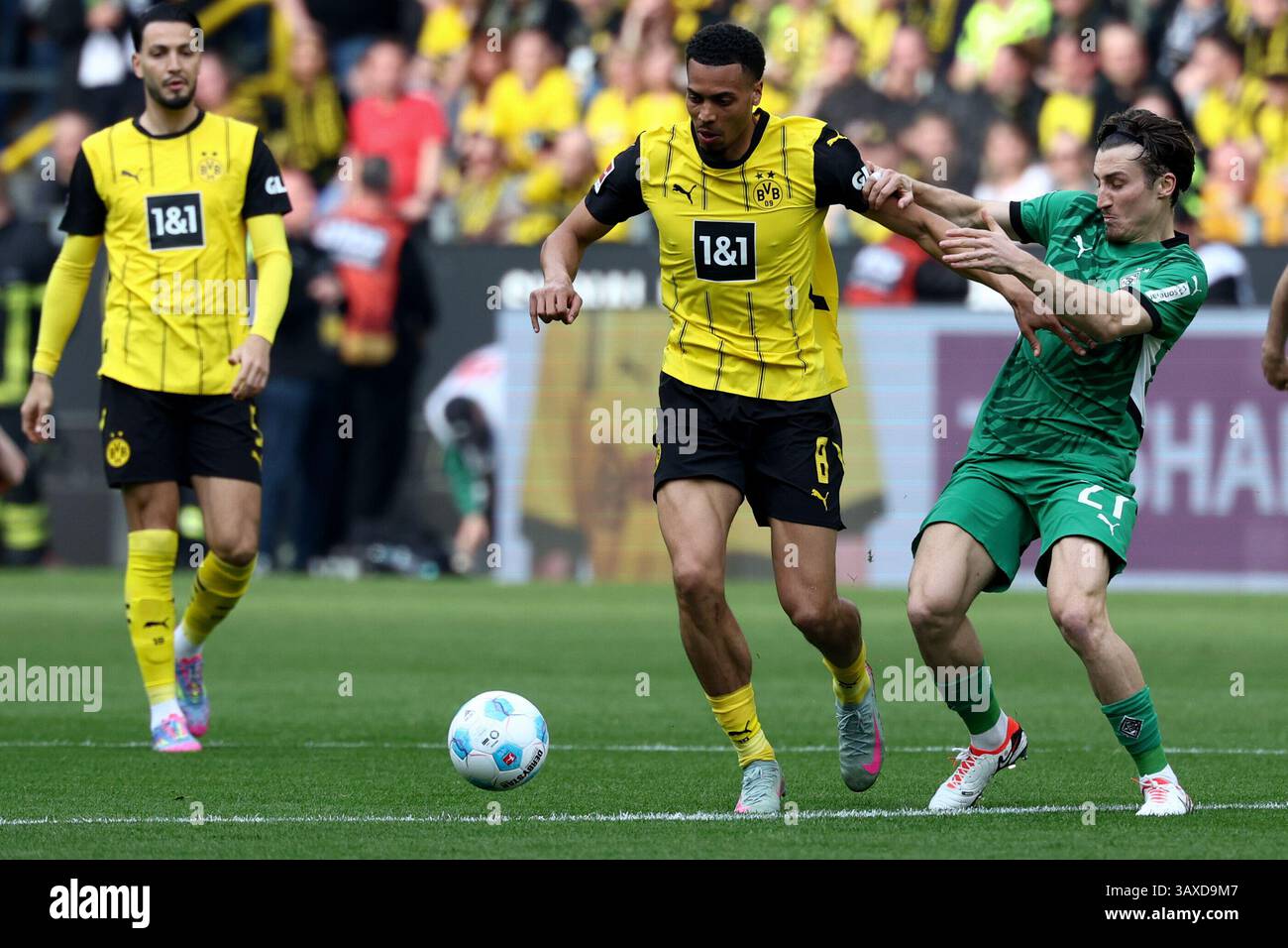 Dortmund, Deutschland. 20th Apr, 2025. Fußball, 1. Bundesliga: Borussia ...