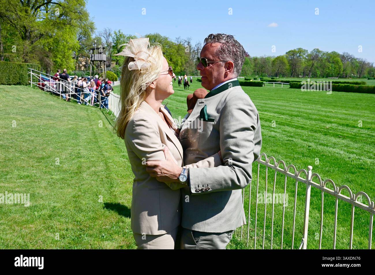 Patrick Graf von Faber-Castell mit Partnerin Sandra-Sophie Trauboth bei ...