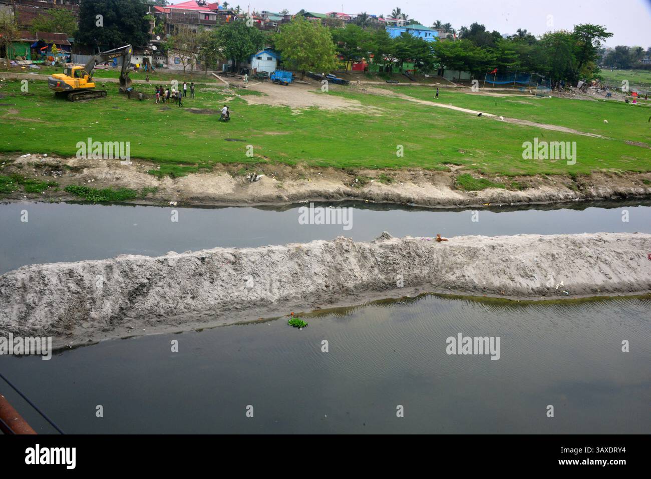 Siliguri, West Bengal, India. 21st Apr, 2025. Workers and labourers ...