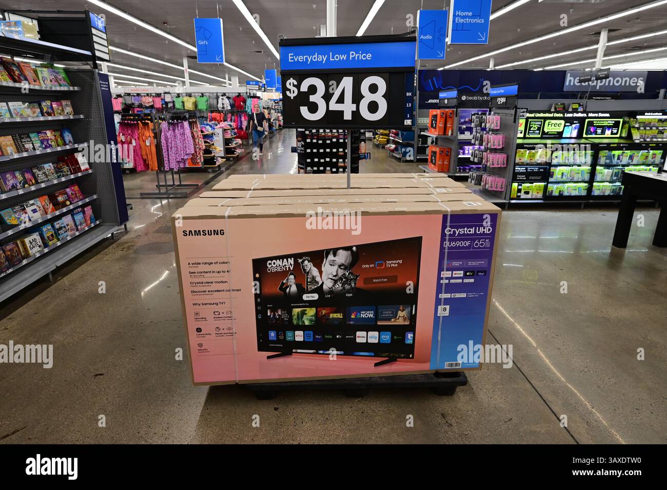 The inside of the Walmart Superstore in Lexington, Virginia Stock Photo ...