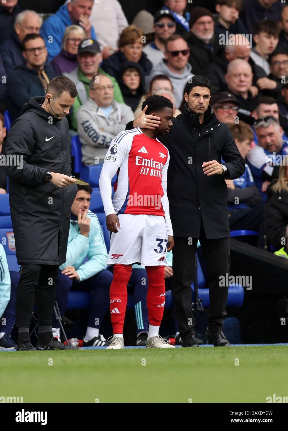 Ipswich, UK. 20th Apr, 2025. Nathan Butler-Oyedeji of Arsenal makes his ...