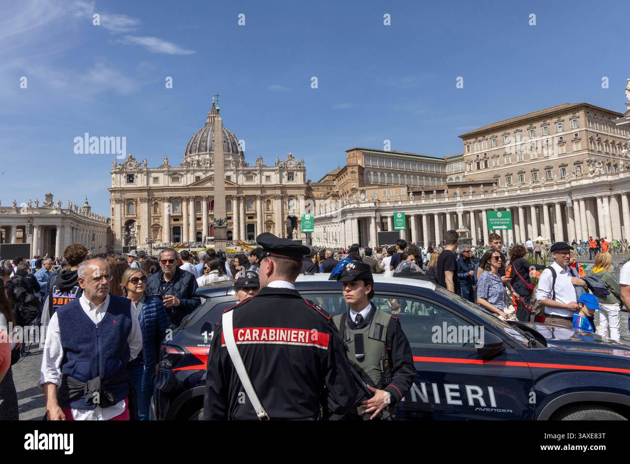 Pope Francis dies at the Vatican Italian Carabinieri keep watch after ...