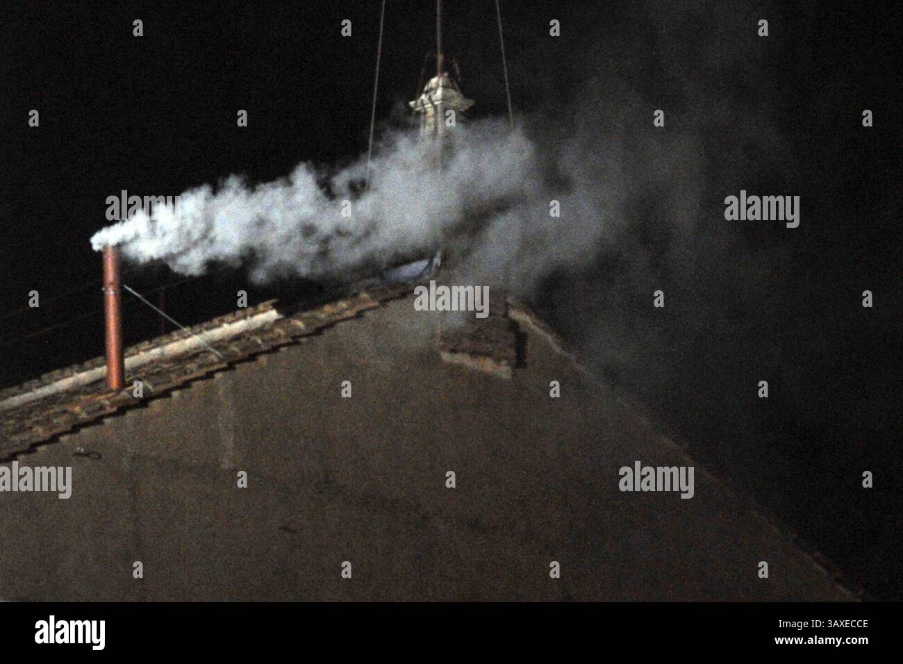 Francis pope 2013 conclave hi-res stock photography and images - Alamy