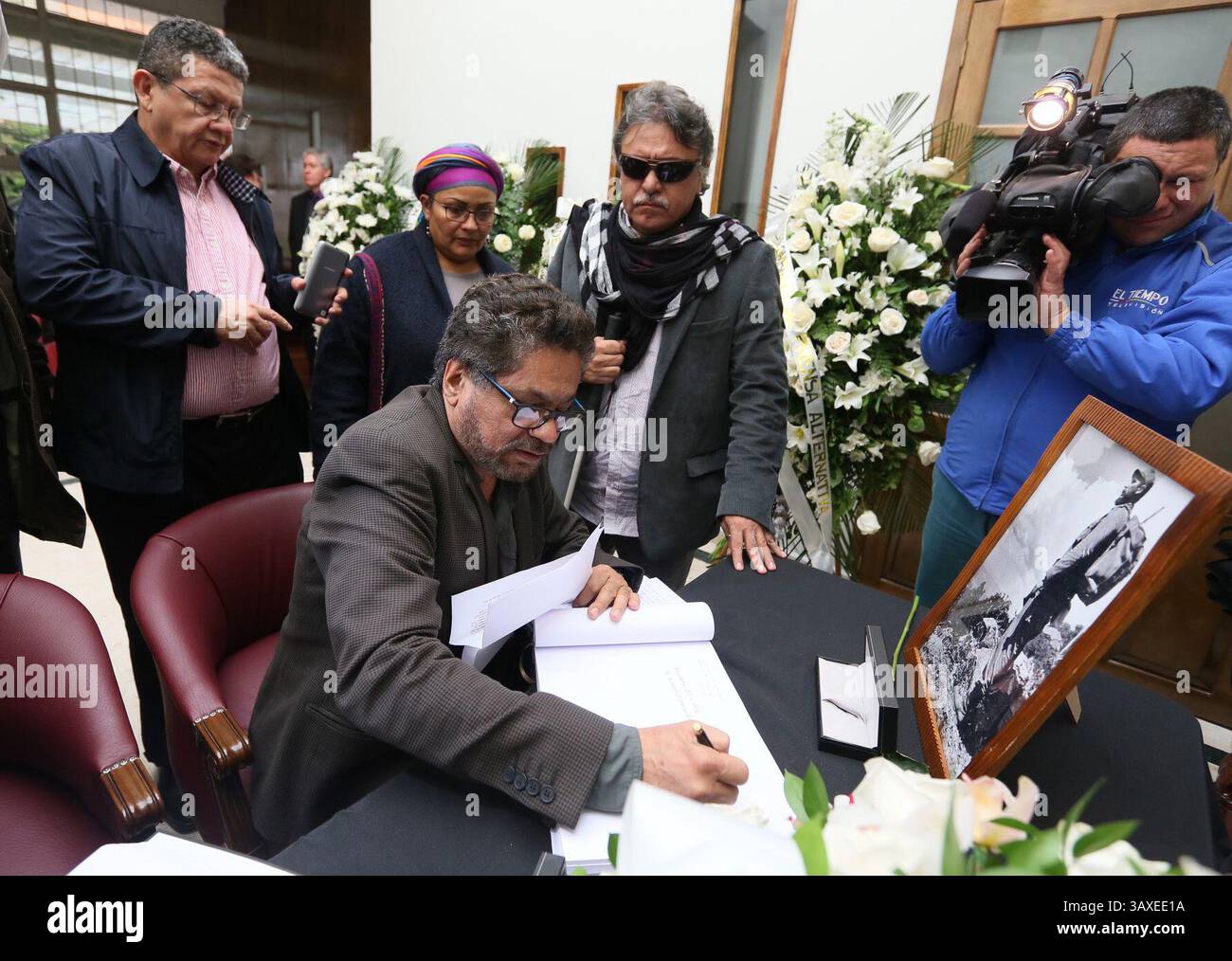 Firma fidel castro hi-res stock photography and images - Alamy