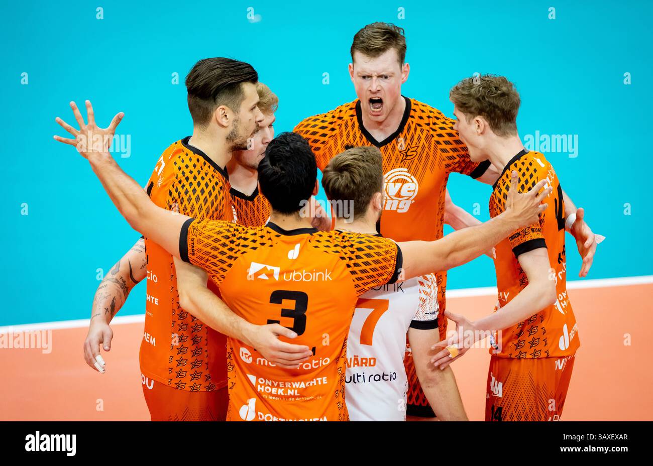 DEN BOSCH - The Orion Stars celebrate a point against Draisma Dynamo ...