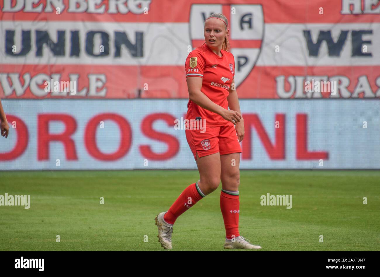 Enschede, Netherlands. 21st Apr, 2025. Grolsch Veste Stadion, 21th april 2025 Jaimy Ravensbergen ...