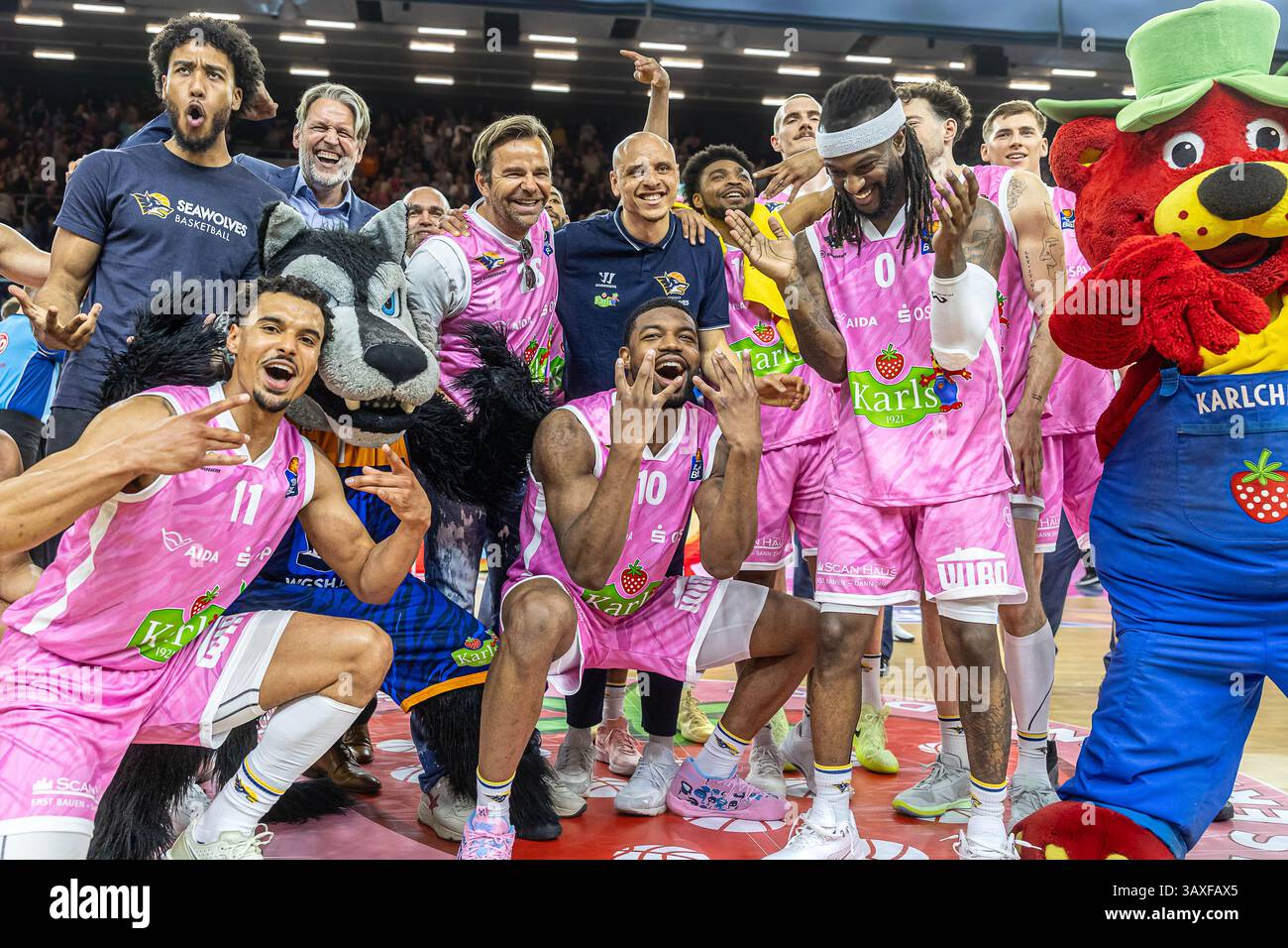 Rostock, Deutschland. 12th Feb, 2025. Rostock Seawolves Jubel, GER ...