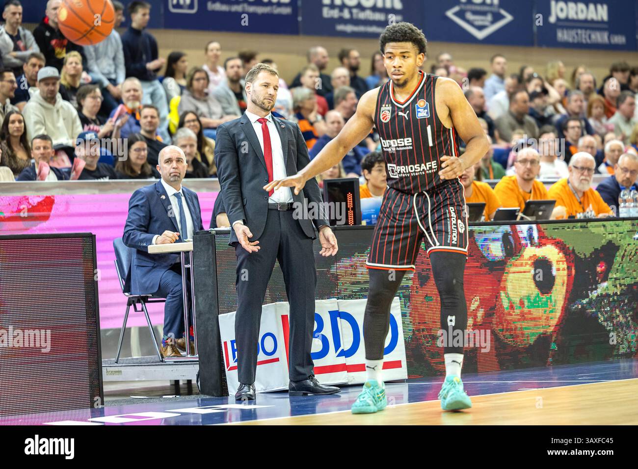NOAH LOCKE (BAMBERG BASKETS, #01), GER, Rostock Seawolves vs. Bamberg ...