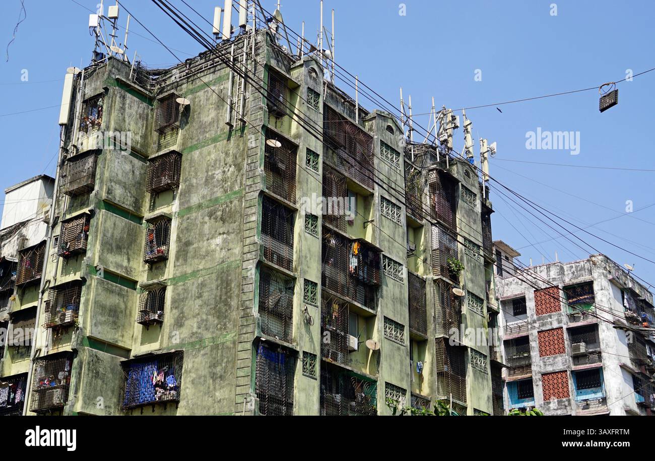 housing area at the dharavi slum in mumbai in india Stock Photo - Alamy