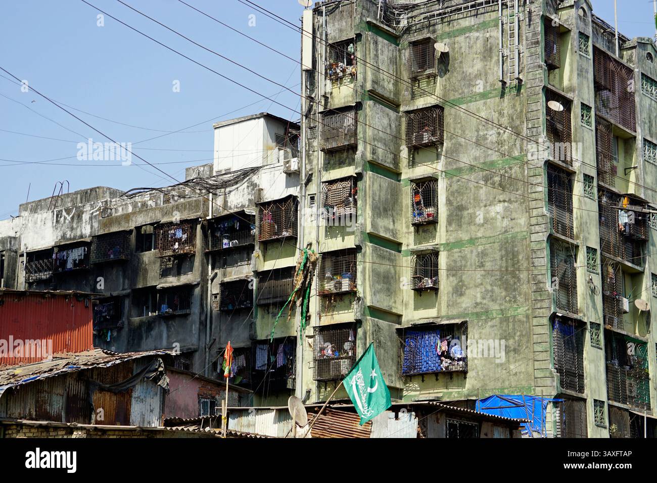 housing area at the dharavi slum in mumbai in india Stock Photo - Alamy