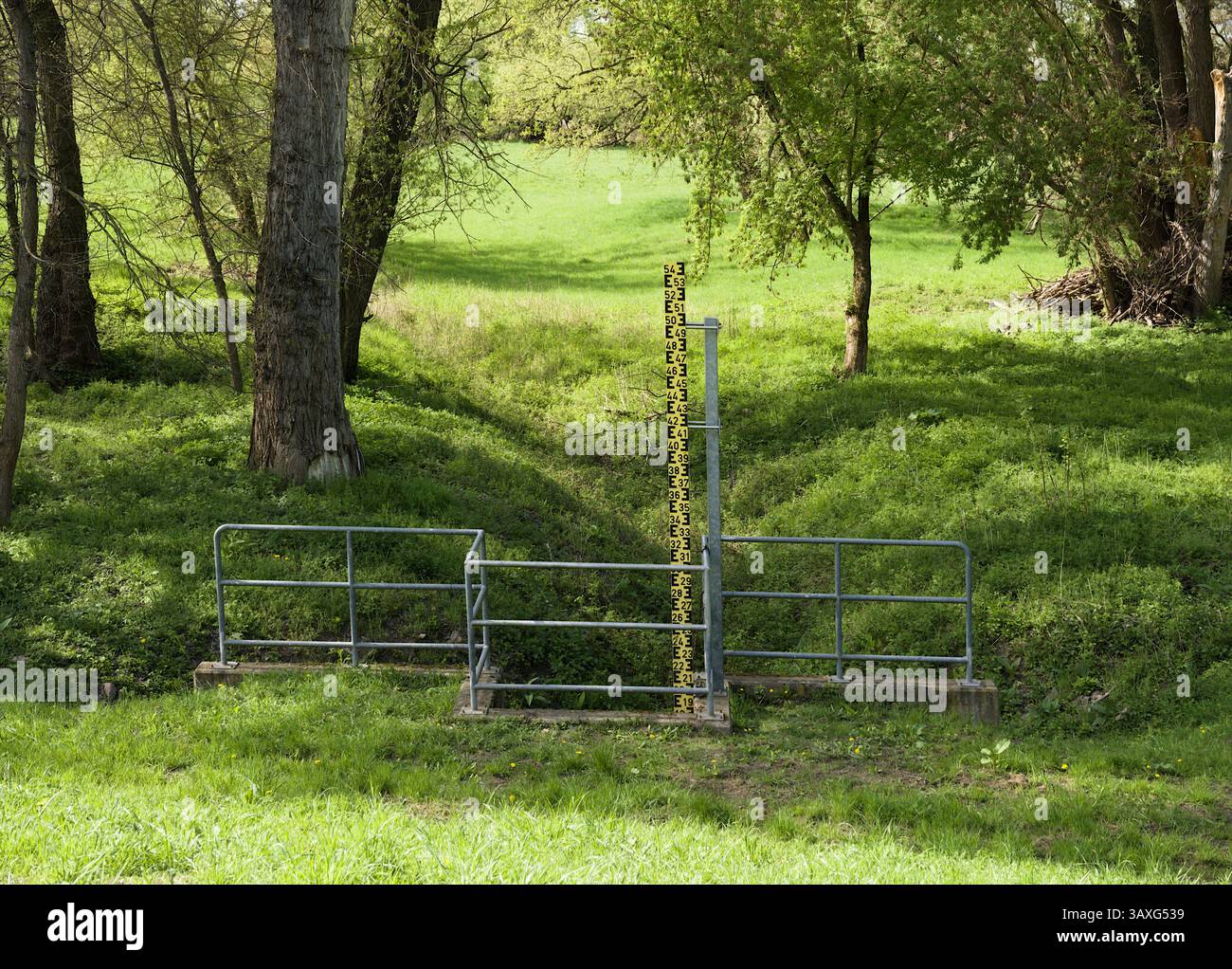 A device for measuring water level in the open air Stock Photo - Alamy