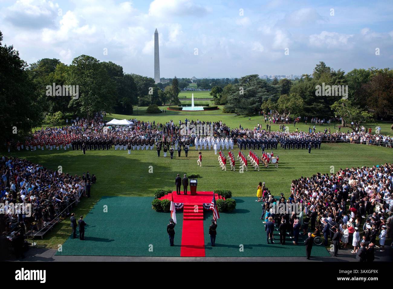 Lee hsien loong parade hi-res stock photography and images - Alamy