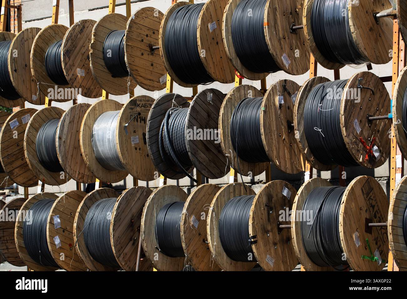 Cable shelf layout hi-res stock photography and images - Alamy
